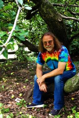 About David Medhurst | PaintNite.com Event Owner