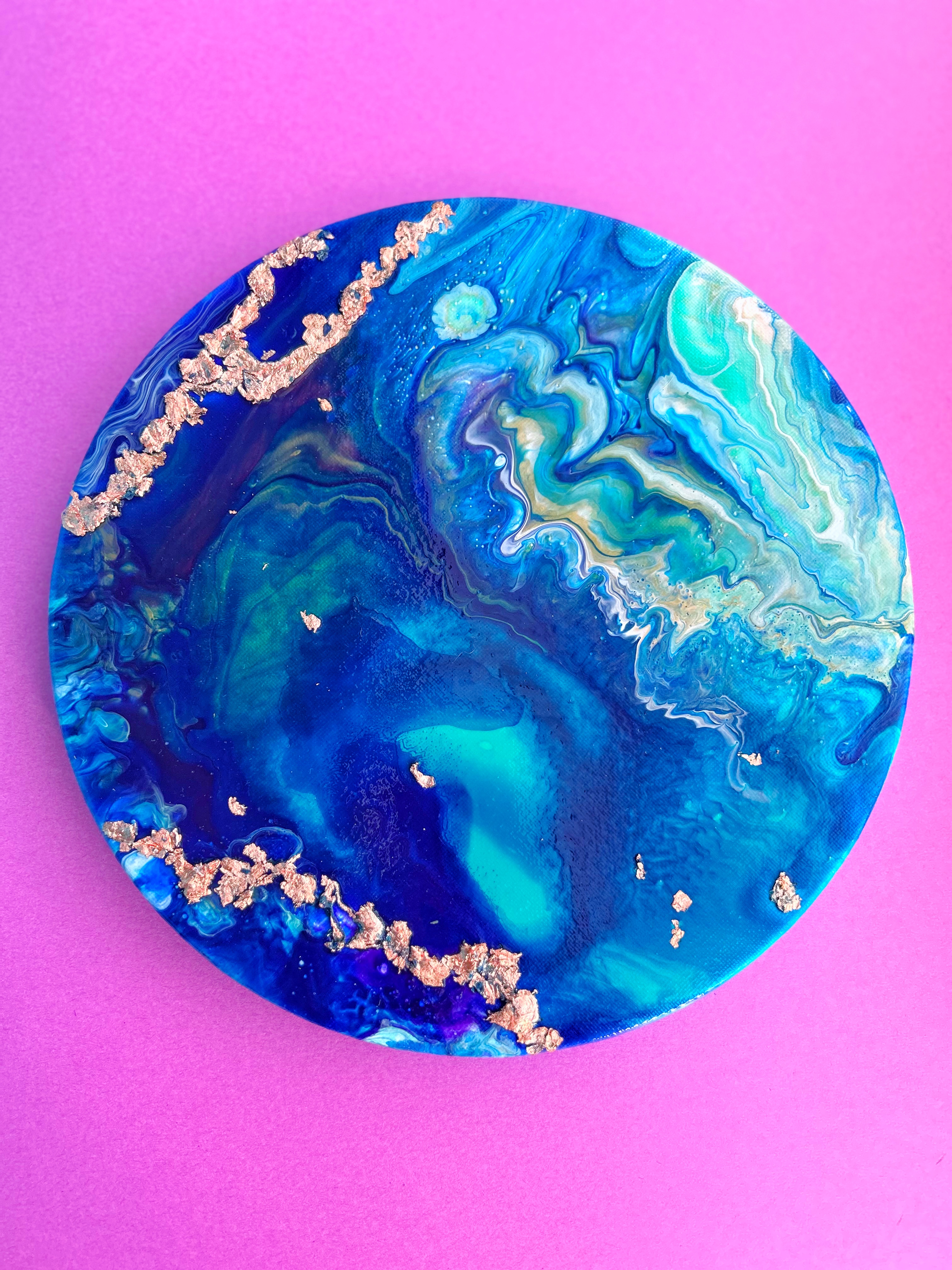 Paint Pouring on Round Canvas with Gold Leaf Accents Tickets, Sun, Jan ...