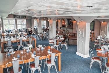 Joe's Waterfront BOSTON, MA | PaintNite.com Venue